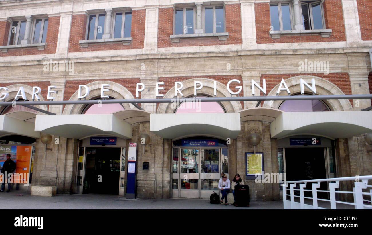 Perpignan railway Banque de photographies et d’images à haute ...