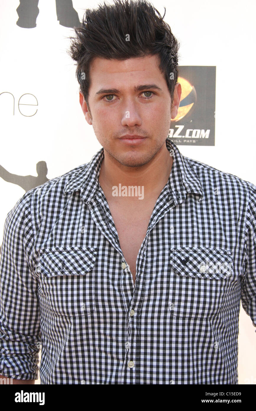 Brandon Vayda Fête du jeu à la Playboy Mansion de Los Angeles ...