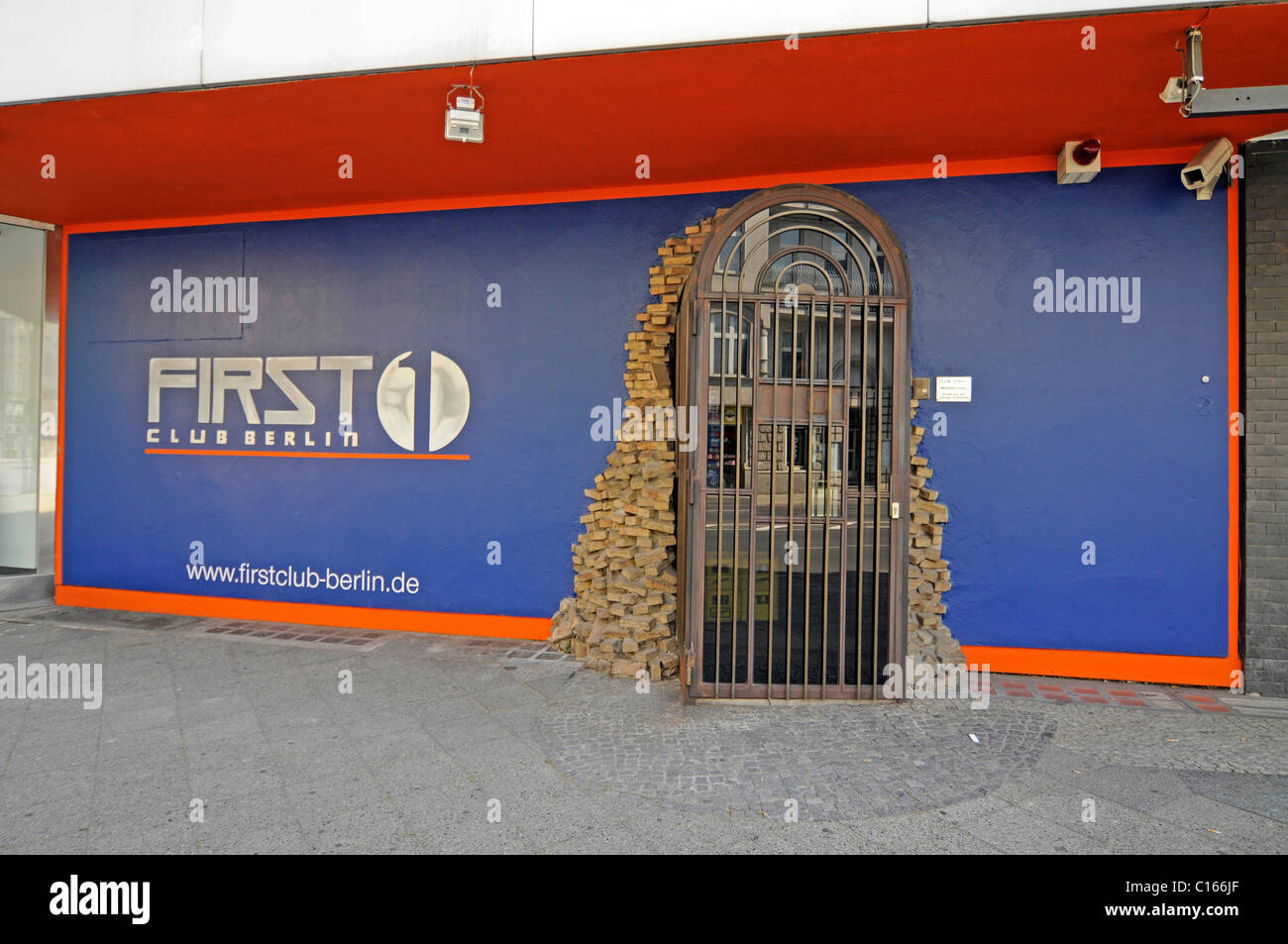 Discotheque entrance Banque de photographies et d’images à haute ...