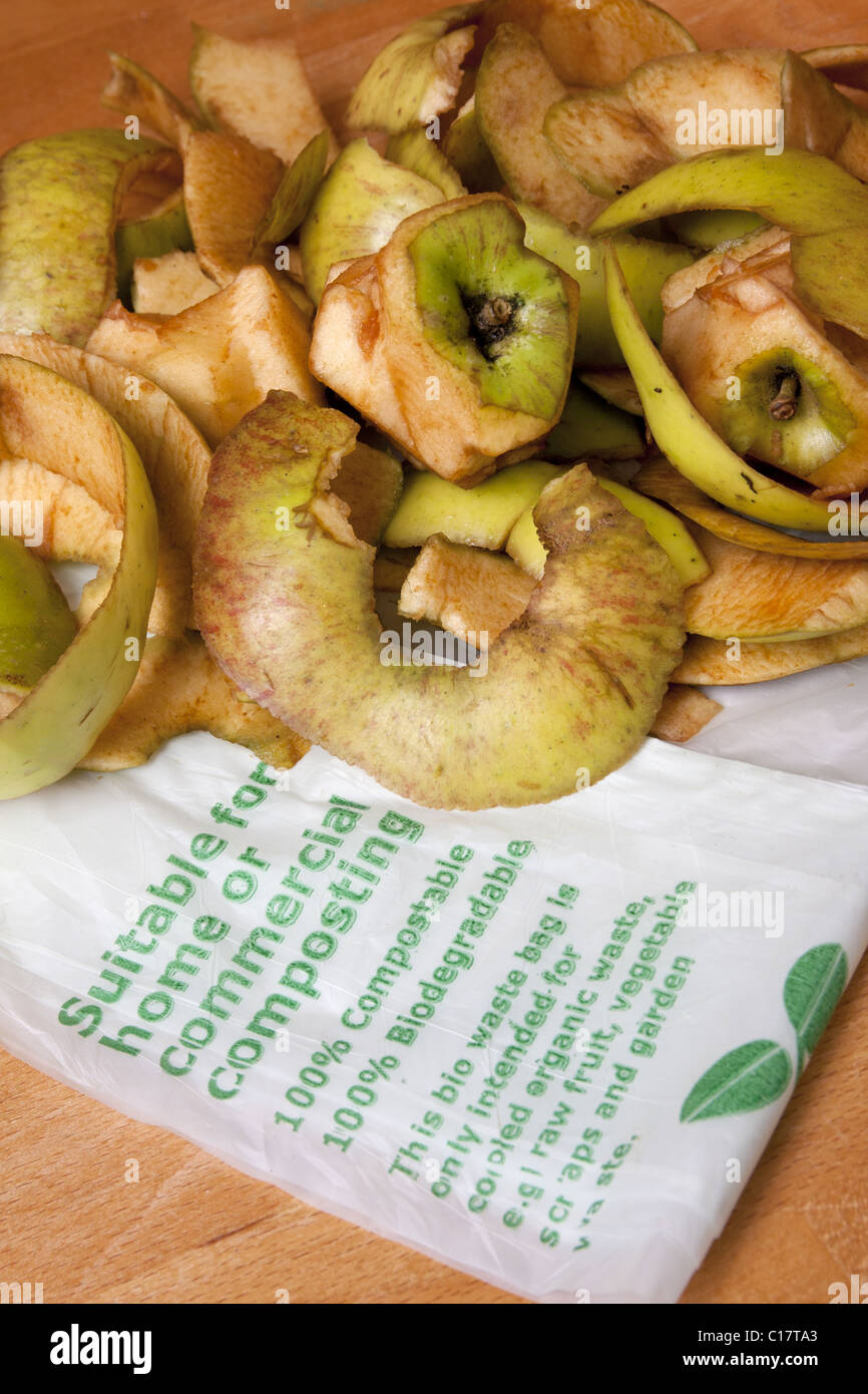 Compostable waste for compost Banque de photographies et d’images à ...