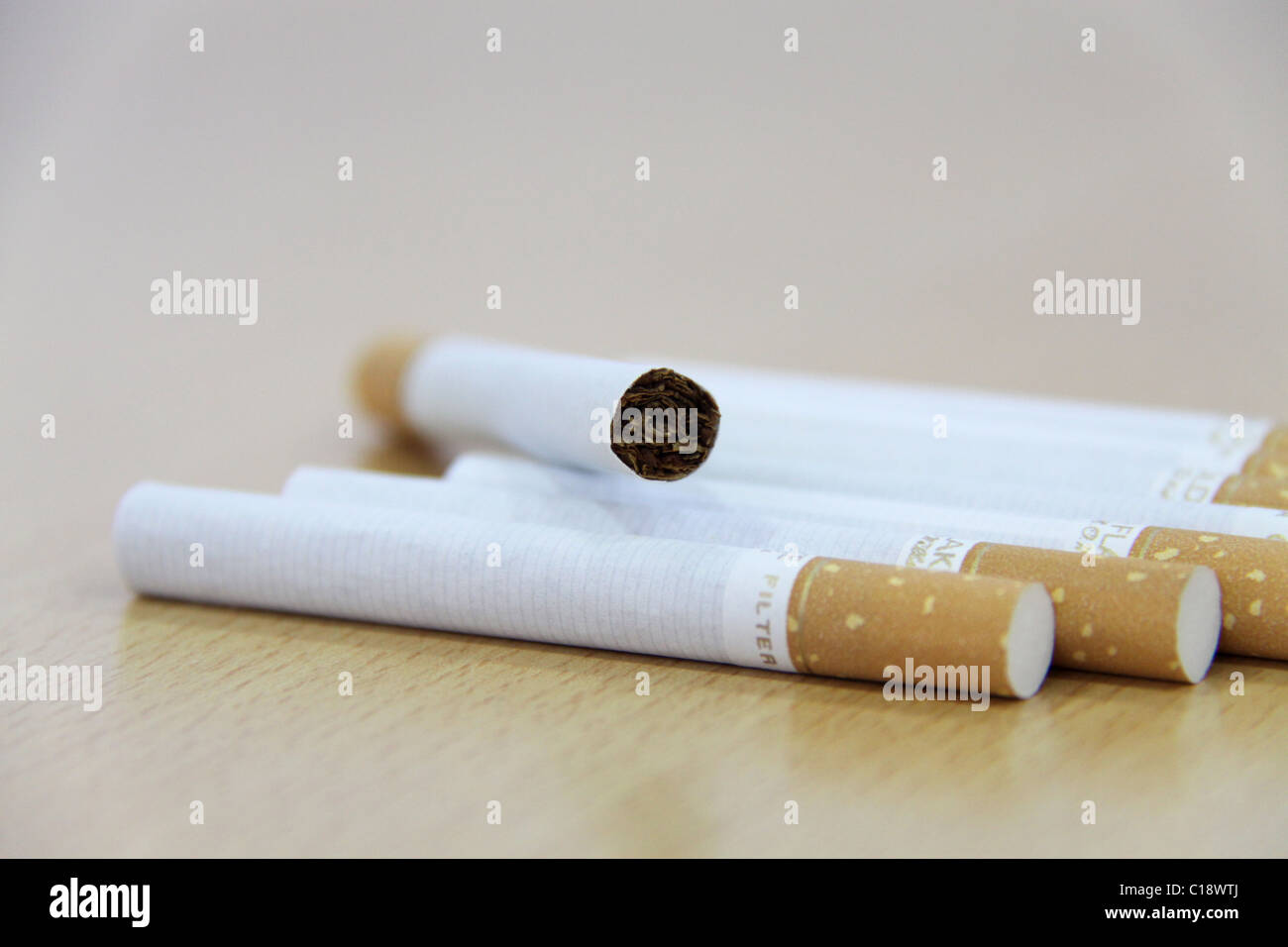 Indian cigarettes Banque de photographies et d’images à haute ...