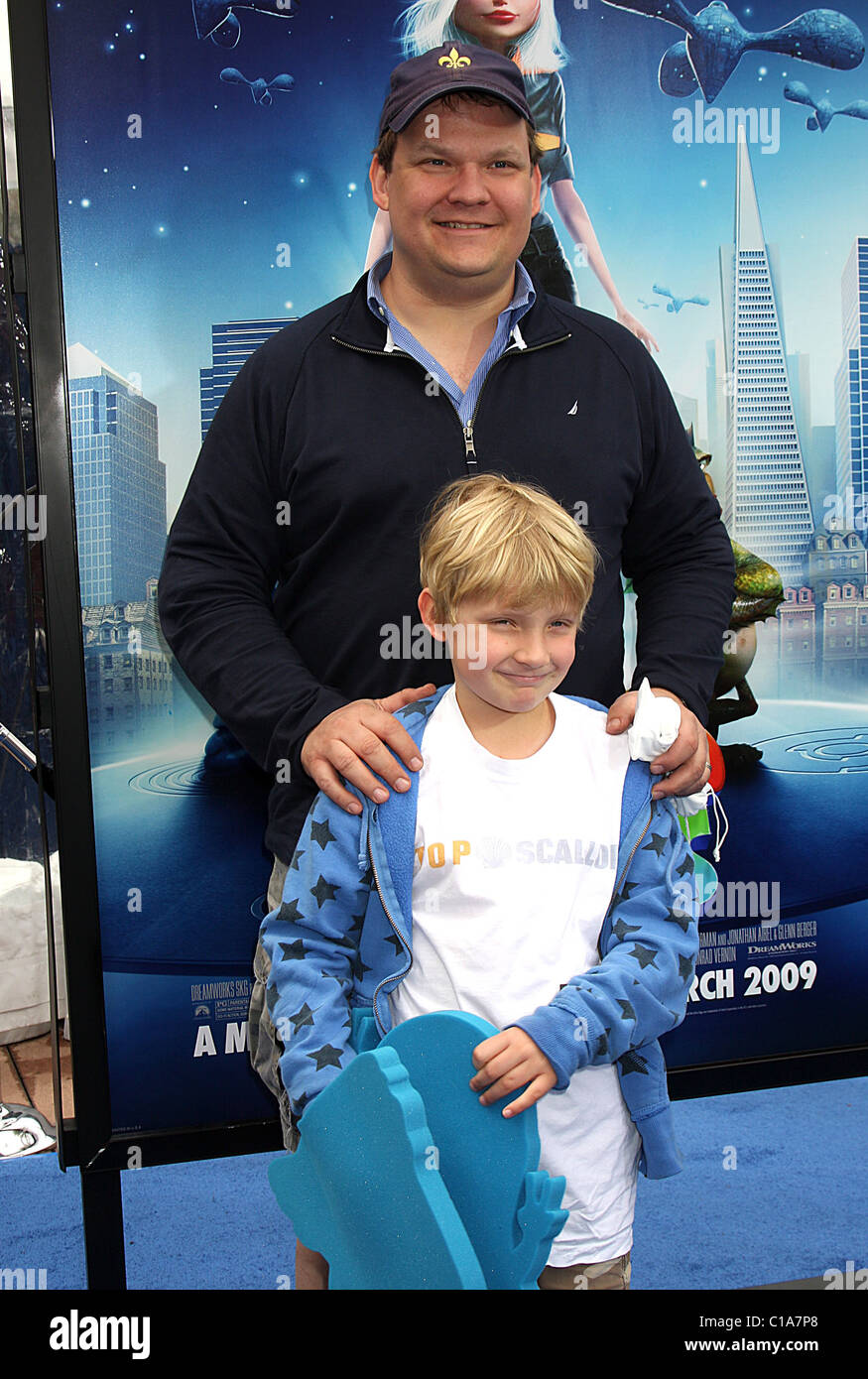 Andy Richter avec son fils Los Angeles premiere Monsters vs Aliens ...