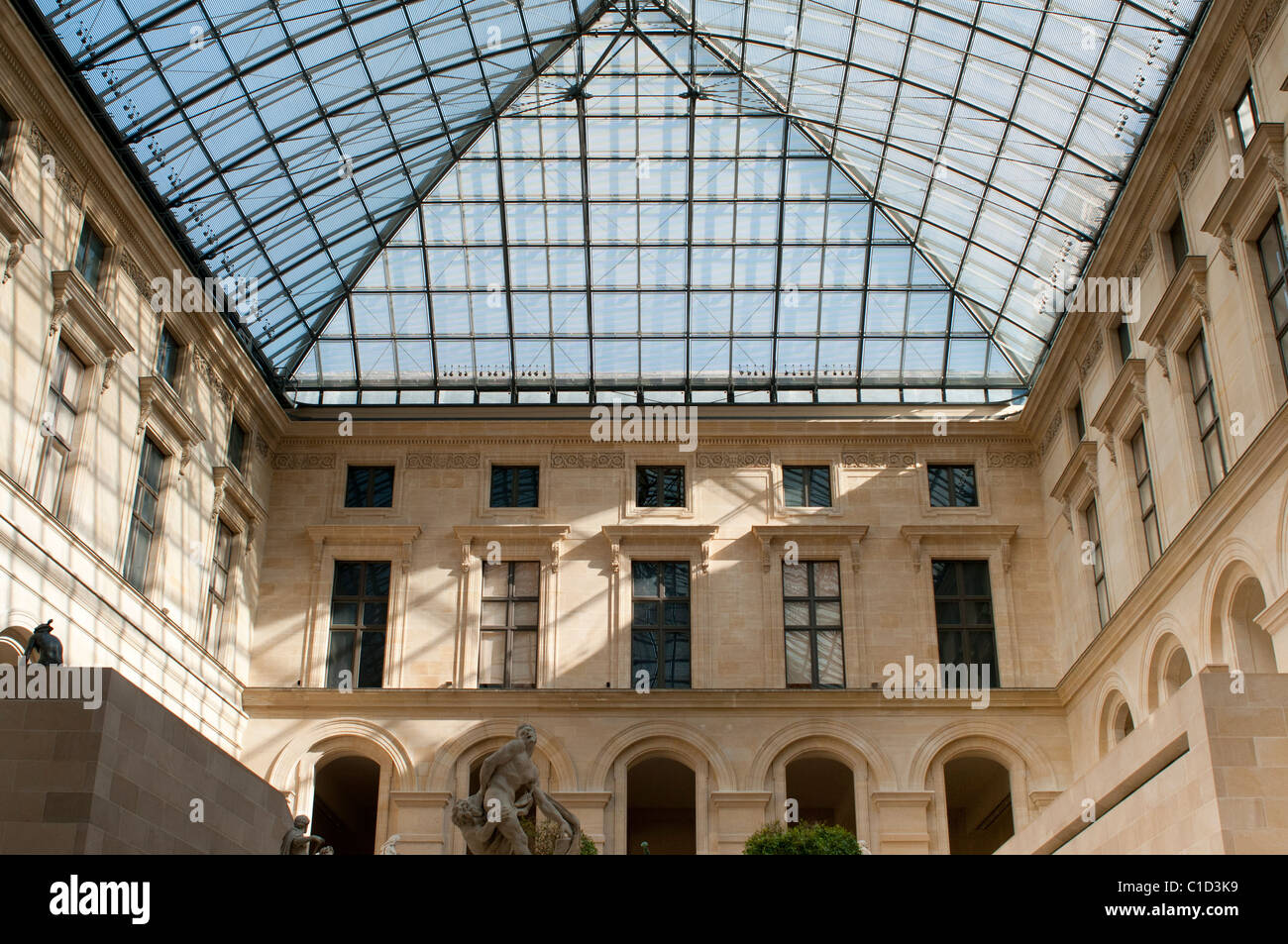 Cour puget louvre museum paris Banque de photographies et d’images à ...