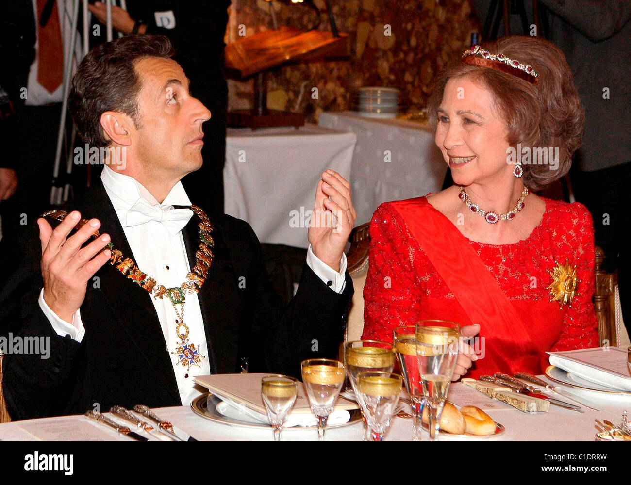 Le président français Nicolas Sarkozy et la Reine Sofia assister à un ...