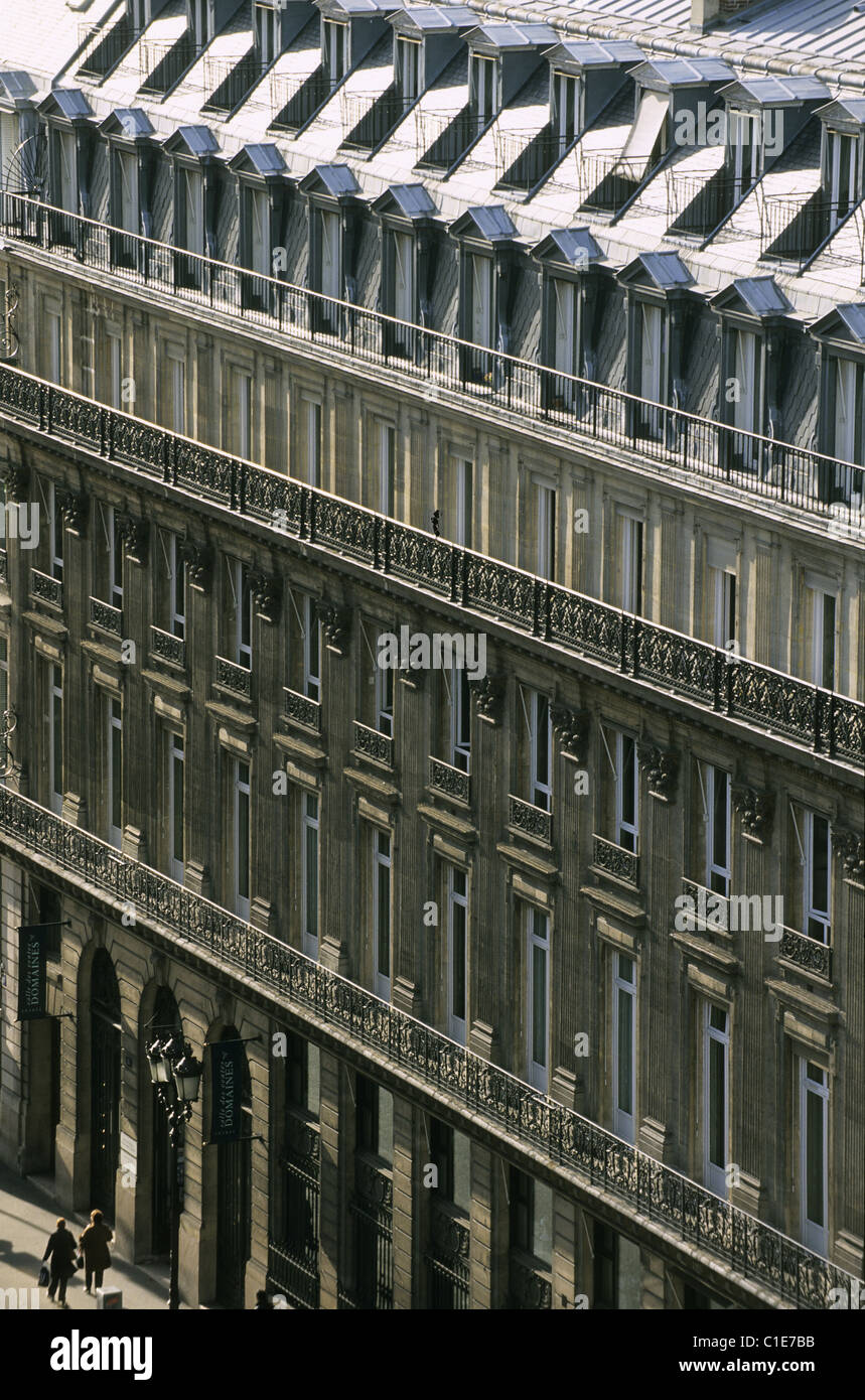 France, Paris, les bâtiments de style Haussmannien, Rue Scribe ...