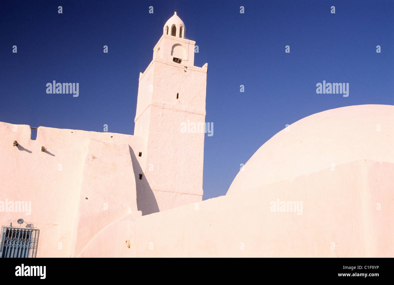 Tunisia djerba mosque religion Banque de photographies et d’images à ...