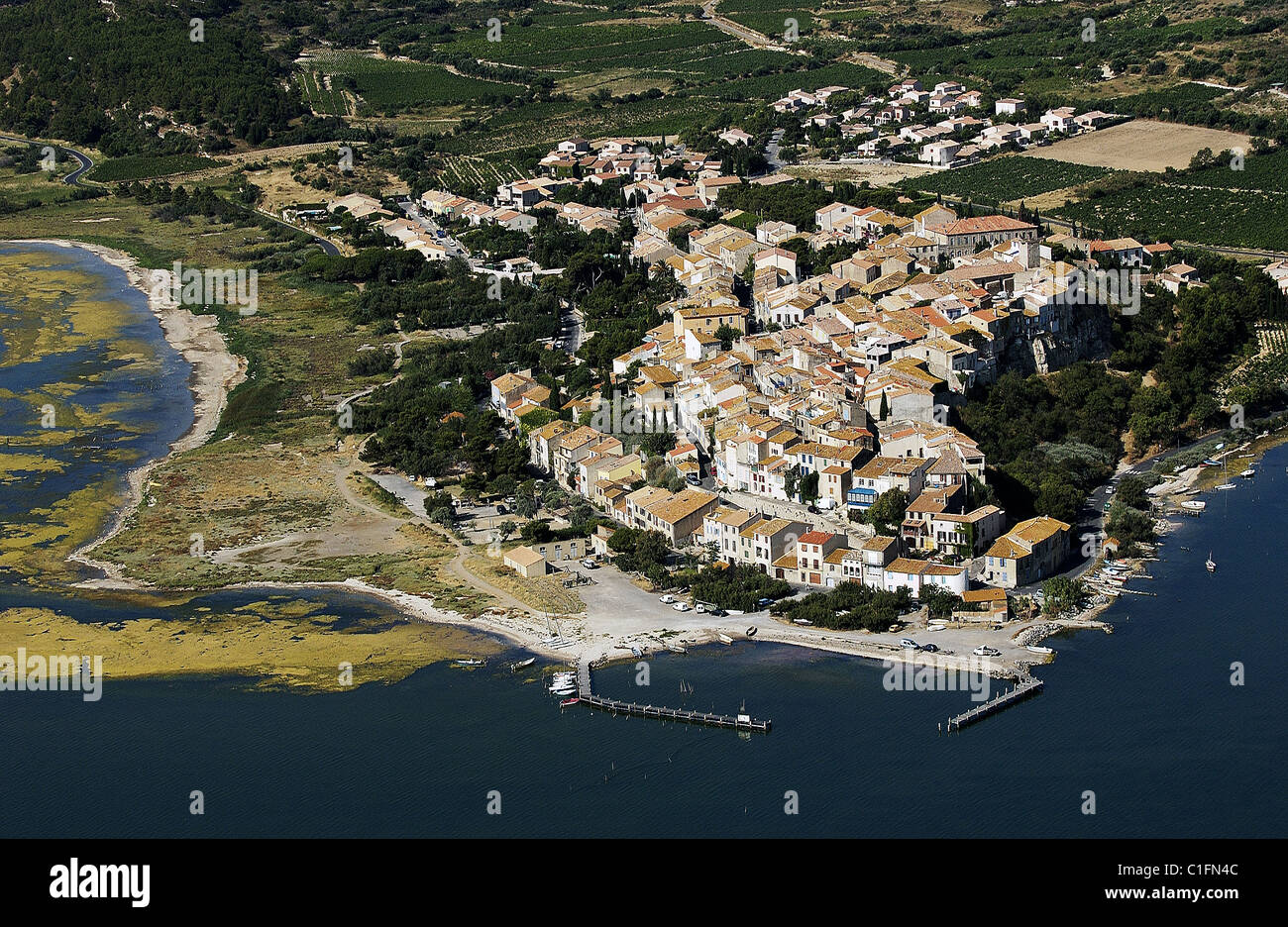 La France, l'Aude, Village de Bages sur l'étang de Bages et Sigean (vue ...