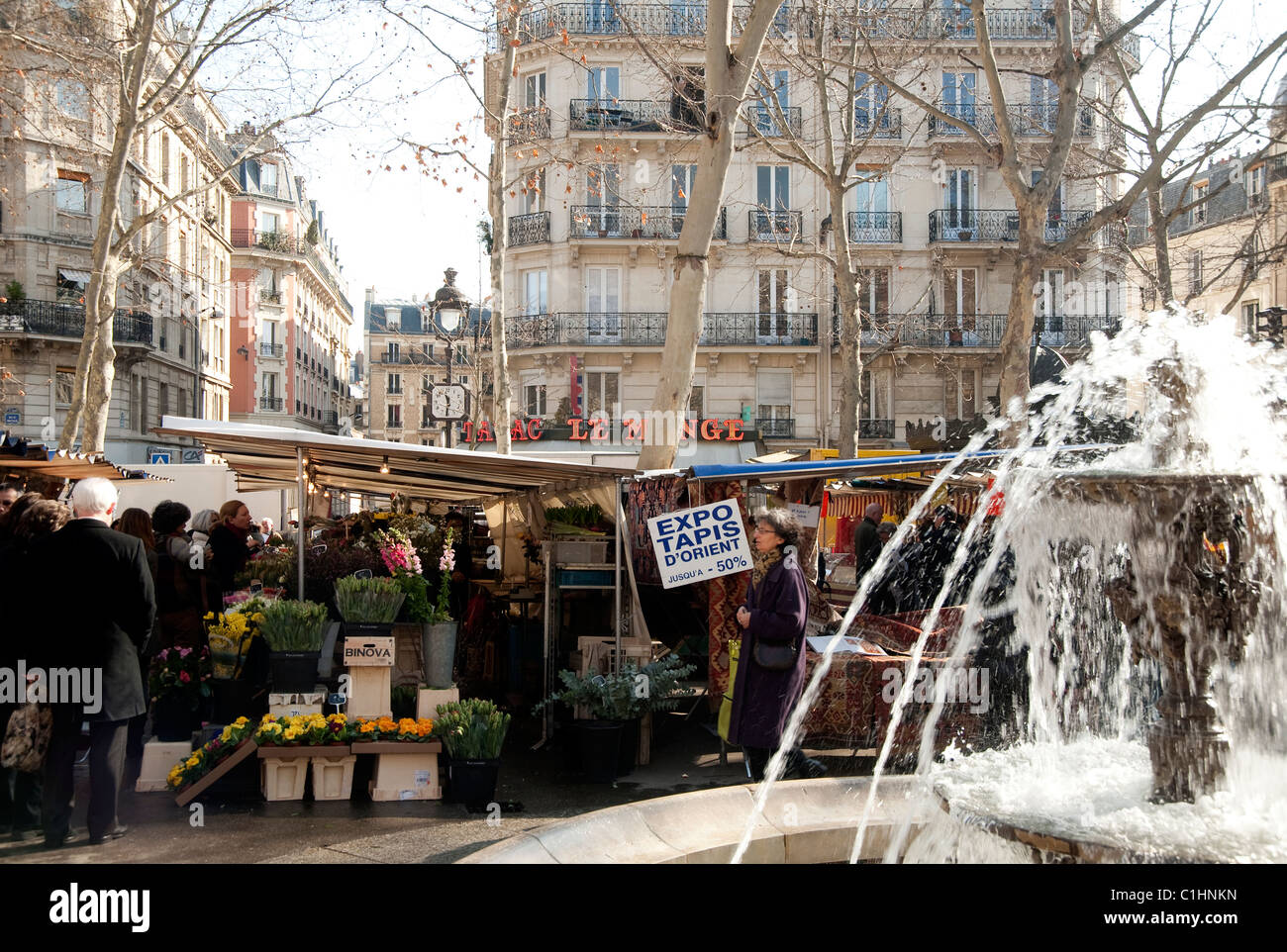 Fountain place monge in paris Banque de photographies et d’images à ...