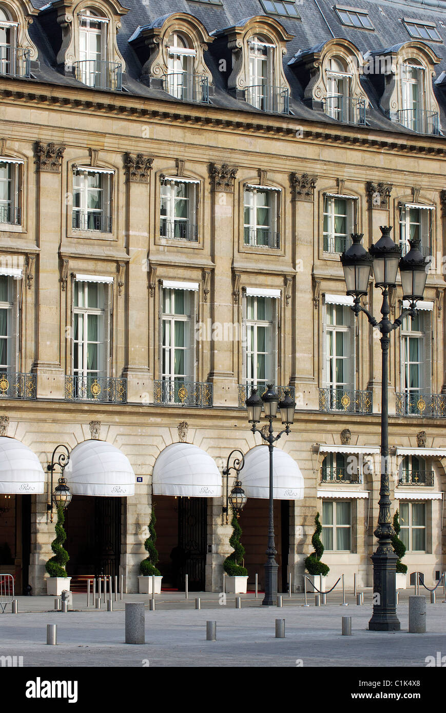 Hotel ritz facade place vendome Banque de photographies et d’images à ...