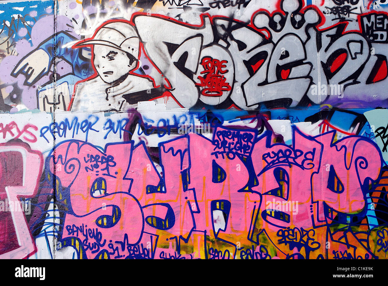 France, Paris, graffiti ou tag Photo Stock - Alamy