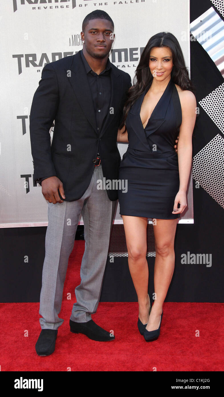 Kim kardashian reggie bush transformers Banque de photographies et d ...