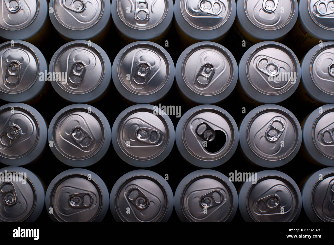 Dessus des canettes de boisson Banque de photographies et d’images à ...