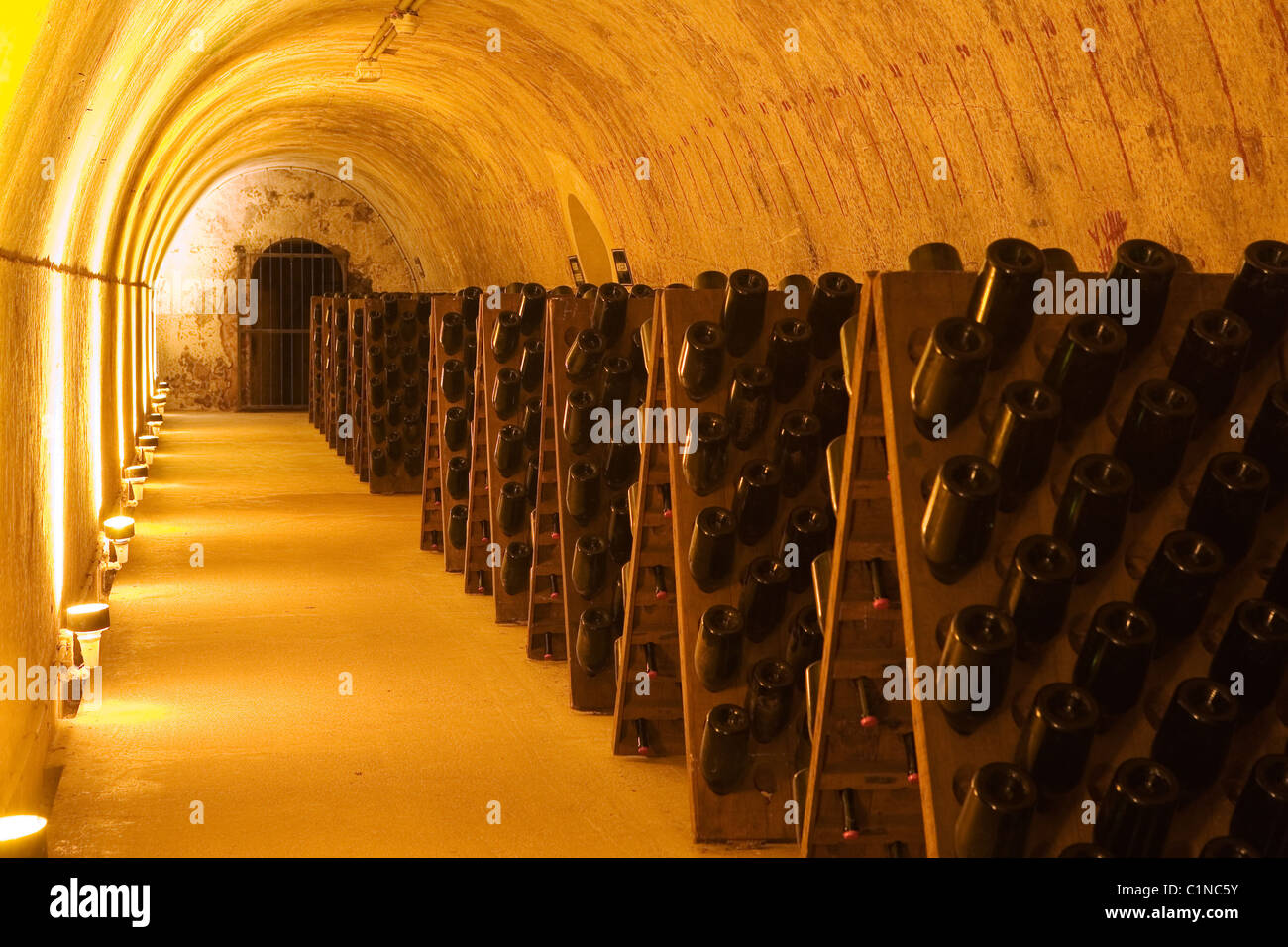 France Marne Reims Cave à Champagne Mumm Photo Stock Alamy