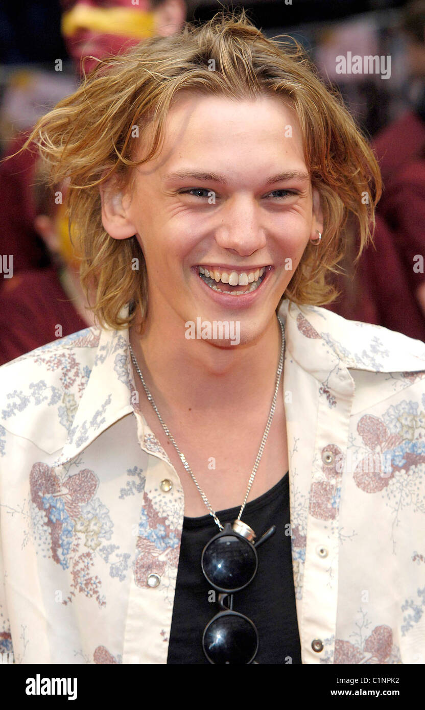 Jamie campbell bower and harry potter Banque de photographies et d ...