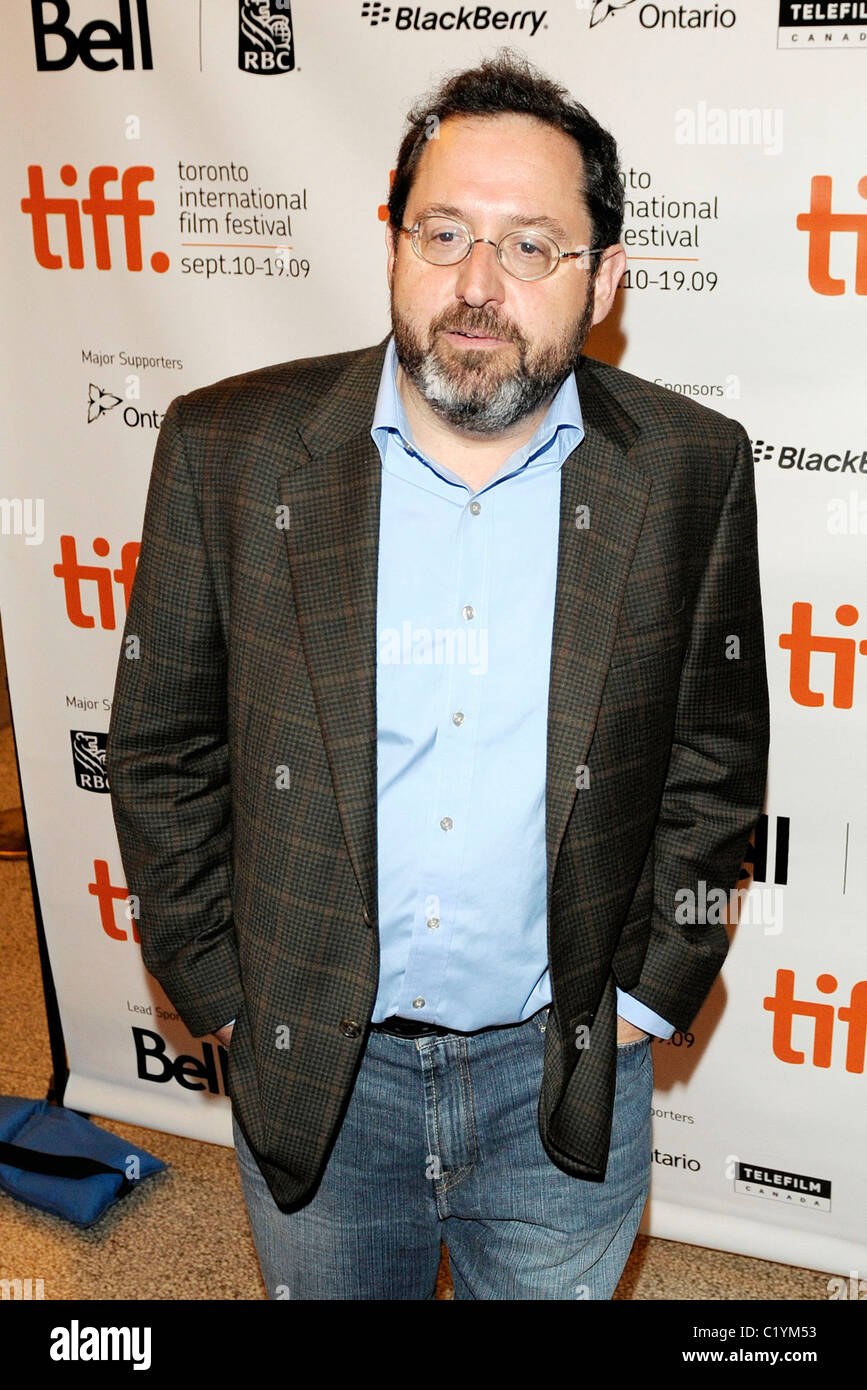 Co-président de Sony Classics Michael Barker au croisement "Étreintes ...