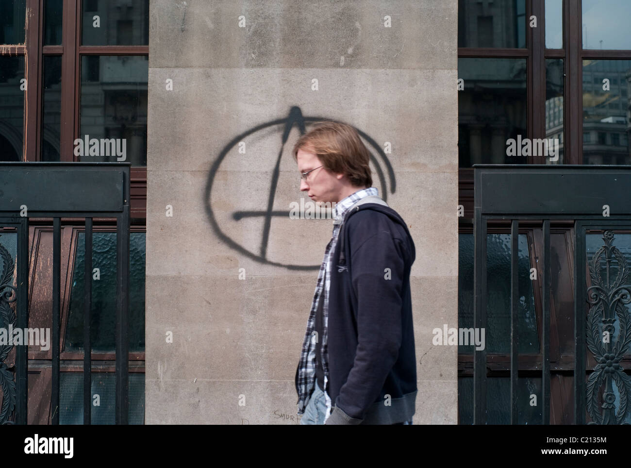 Anarchist symbol Banque de photographies et d’images à haute résolution ...
