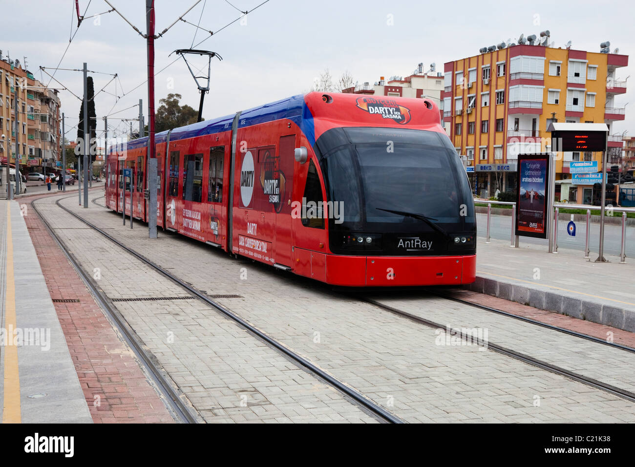 Antalya tramway tram transport Banque de photographies et d’images à ...