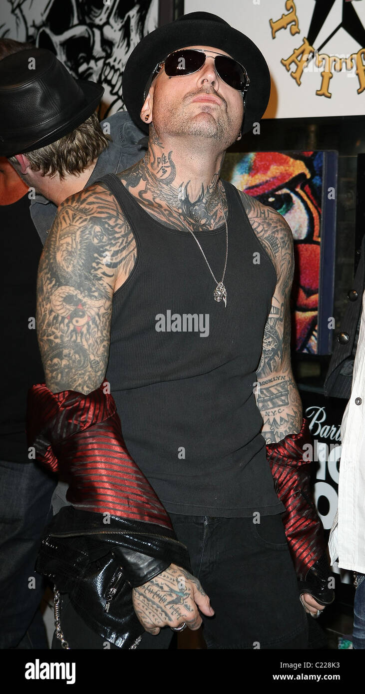 Evan Seinfeld Mario Barth présente 'le plus grand Tattoo Show on Earth ...