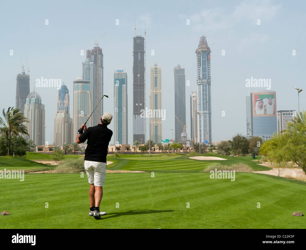 Jouer au golf aux eau Banque de photographies et d’images à haute ...