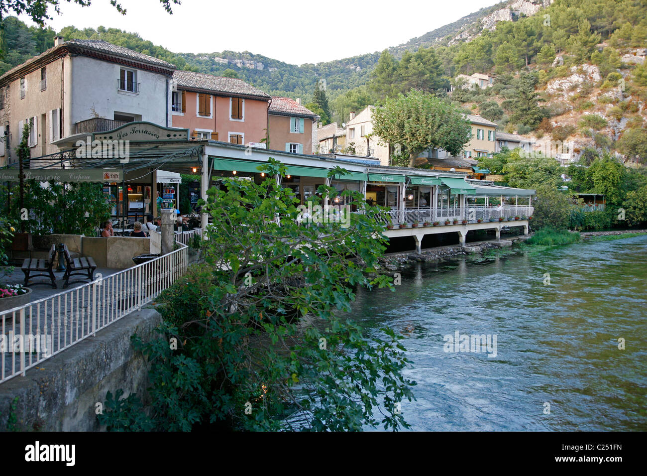 Rivière sorgue Banque de photographies et d’images à haute résolution ...