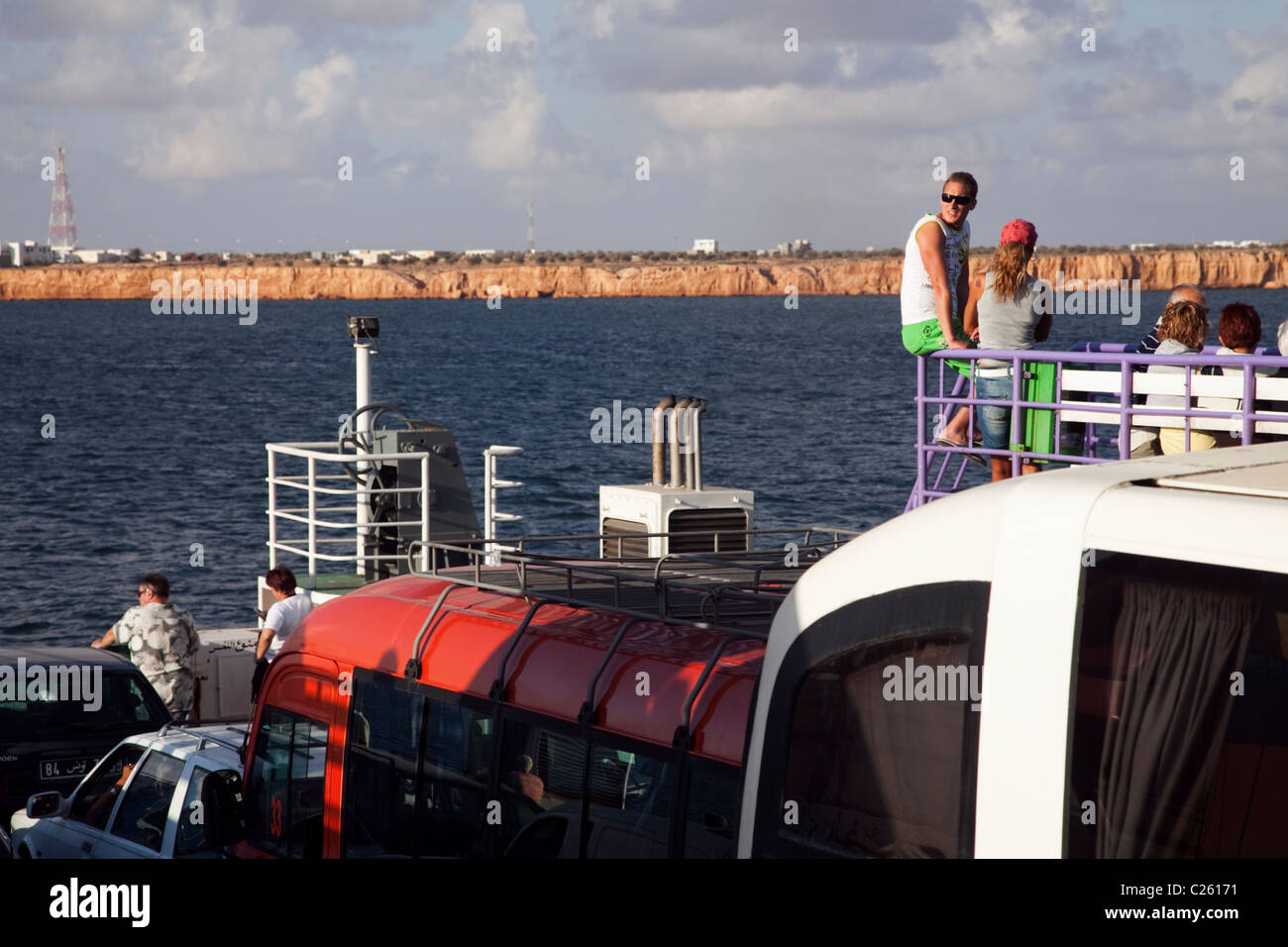 Ferry de djerba vers la tunisie continentale Banque de photographies et ...
