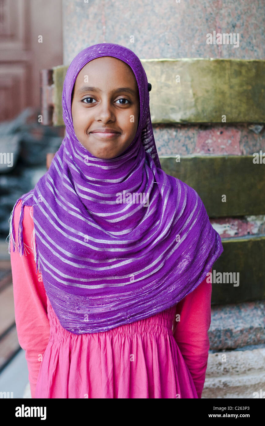 Fille voilée Banque de photographies et d’images à haute résolution - Alamy