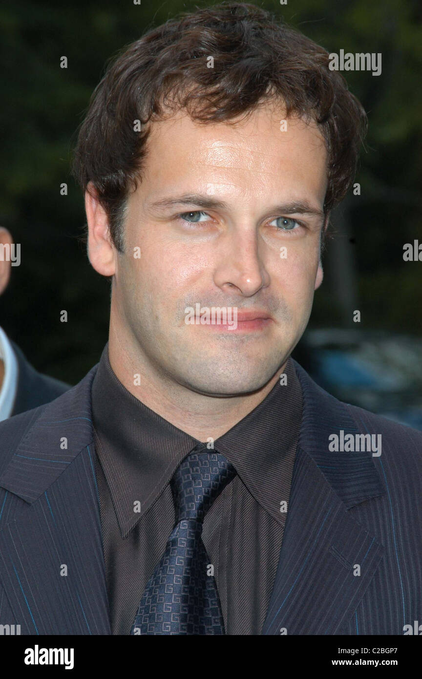 Le EX EST UN PAPA ANGELINA JOLIE's ex-mari, Jonny Lee Miller, est ...