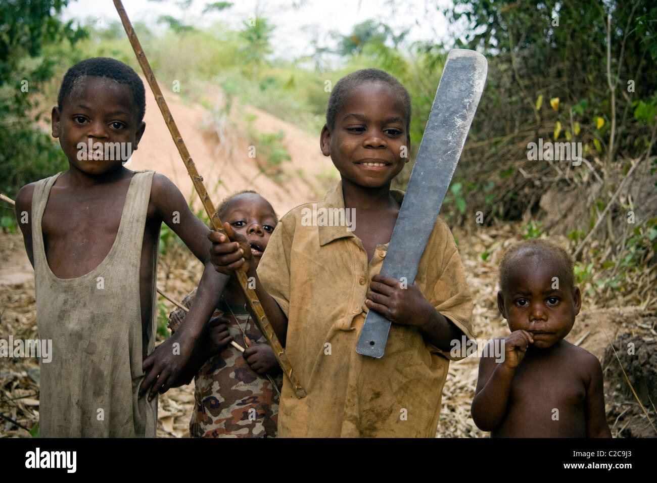 Betou kids ubangi republic river congo Banque de photographies et d ...