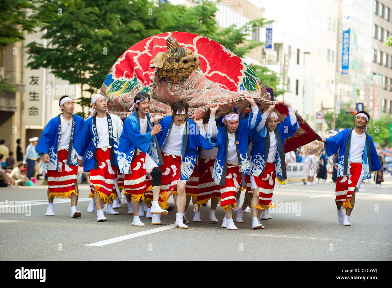 Parade Hyakuman-gokû à Kanazawa, Japon Juin de Hyakumangoku Matsuri ...