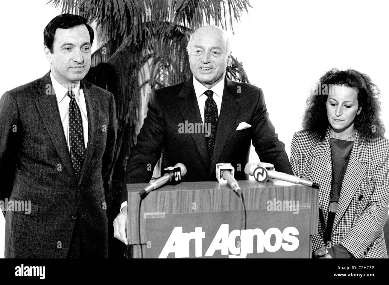 Ancien maire de San Francisco Joe Alioto (parler) et sa fille Angela ...