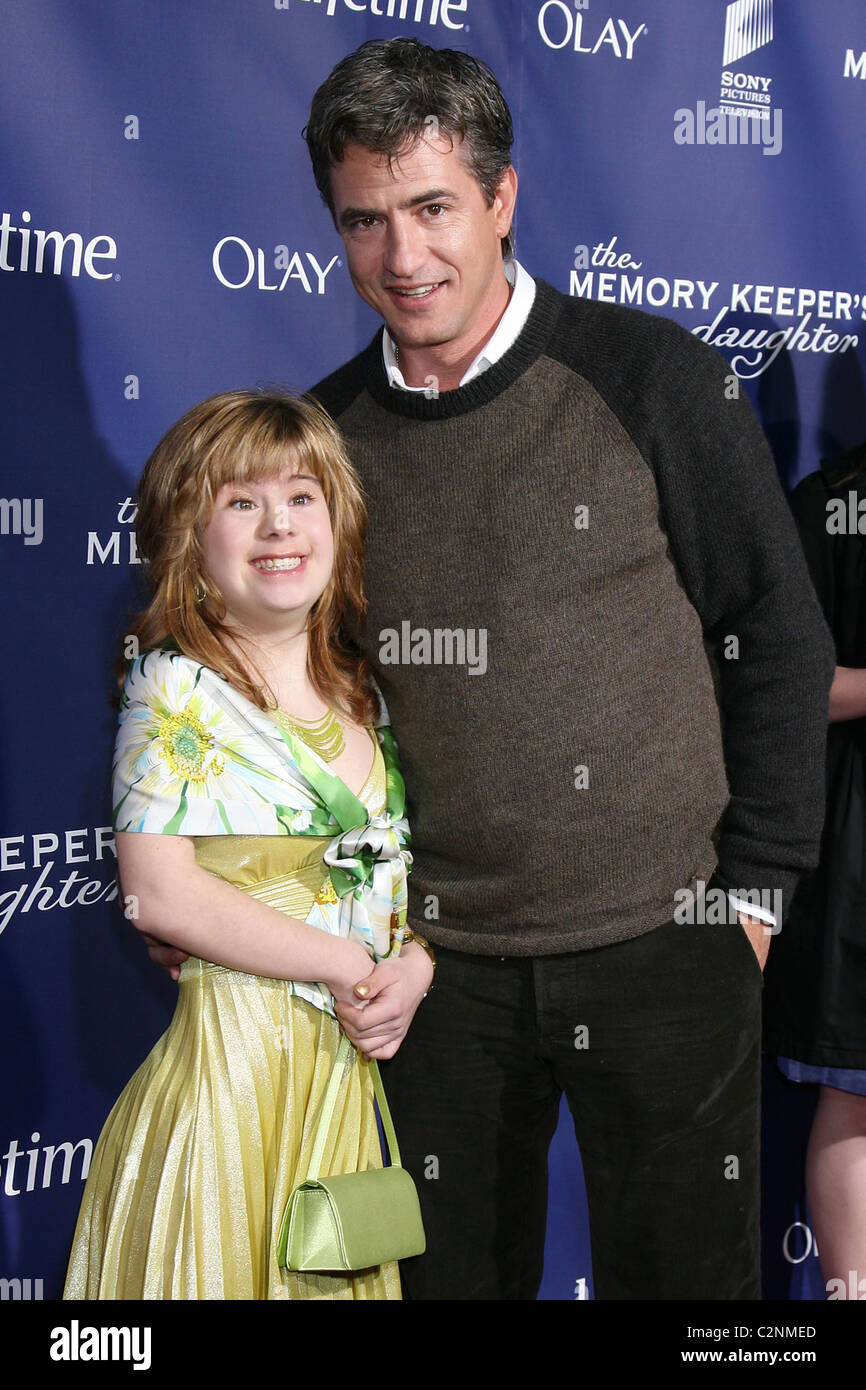 Krystal Nausbaum & Dermot Mulroney première de la vie film original 'La ...