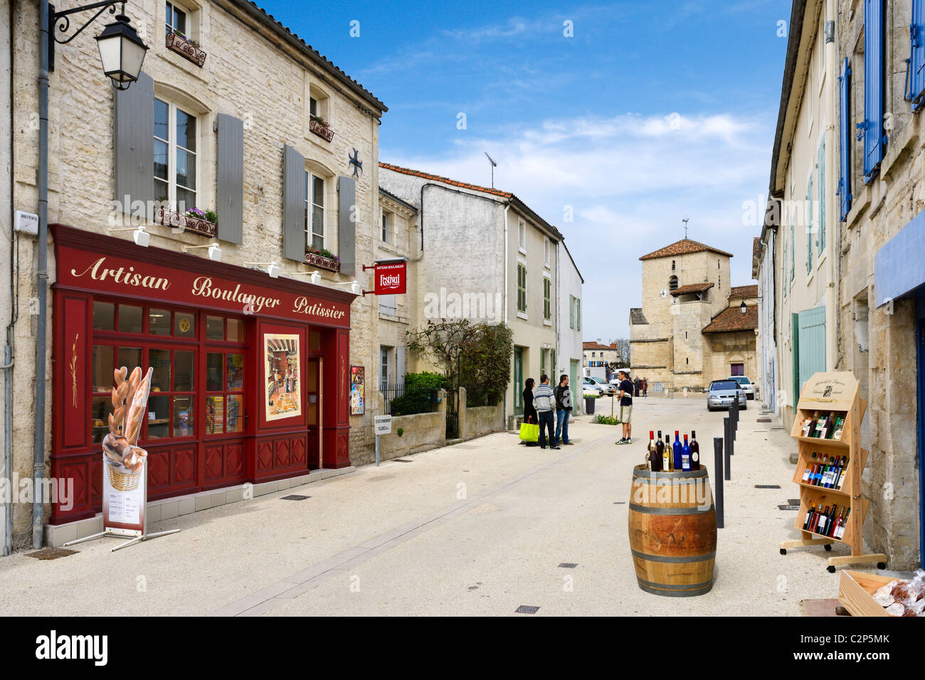 Coulon village Banque de photographies et d’images à haute résolution ...