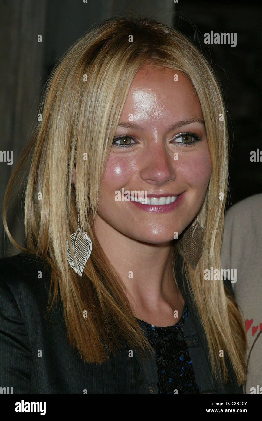 Ugly Betty' star Becki Newton dans les coulisses de la comédie musicale ...