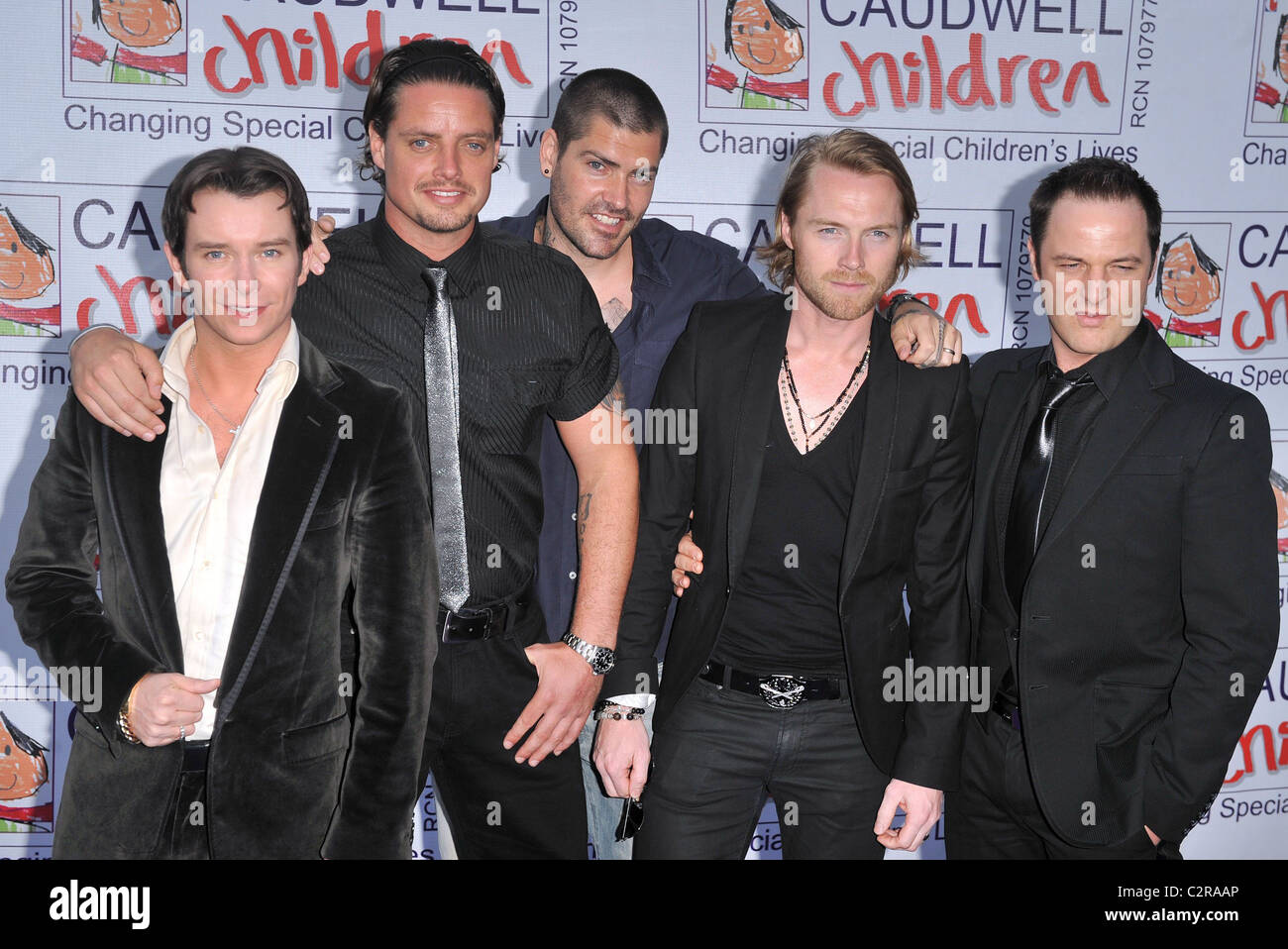 Stephen Gately, Keith Duffy, Shane Lynch, Ronan Keating et Mikey Graham ...