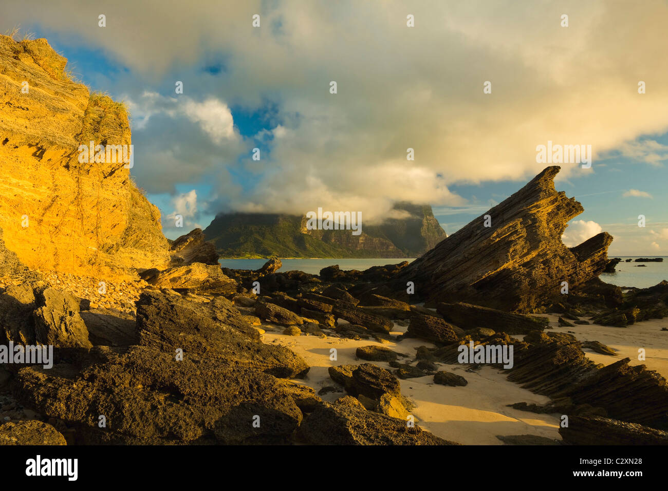 Calcarenite rock Banque de photographies et d’images à haute résolution ...