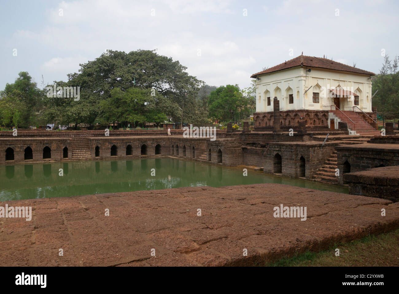 Safa shahouri mosque ponda goa Banque de photographies et d’images à ...