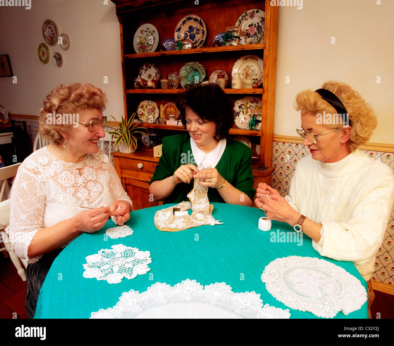 Carrickmacross lace Banque de photographies et d’images à haute ...