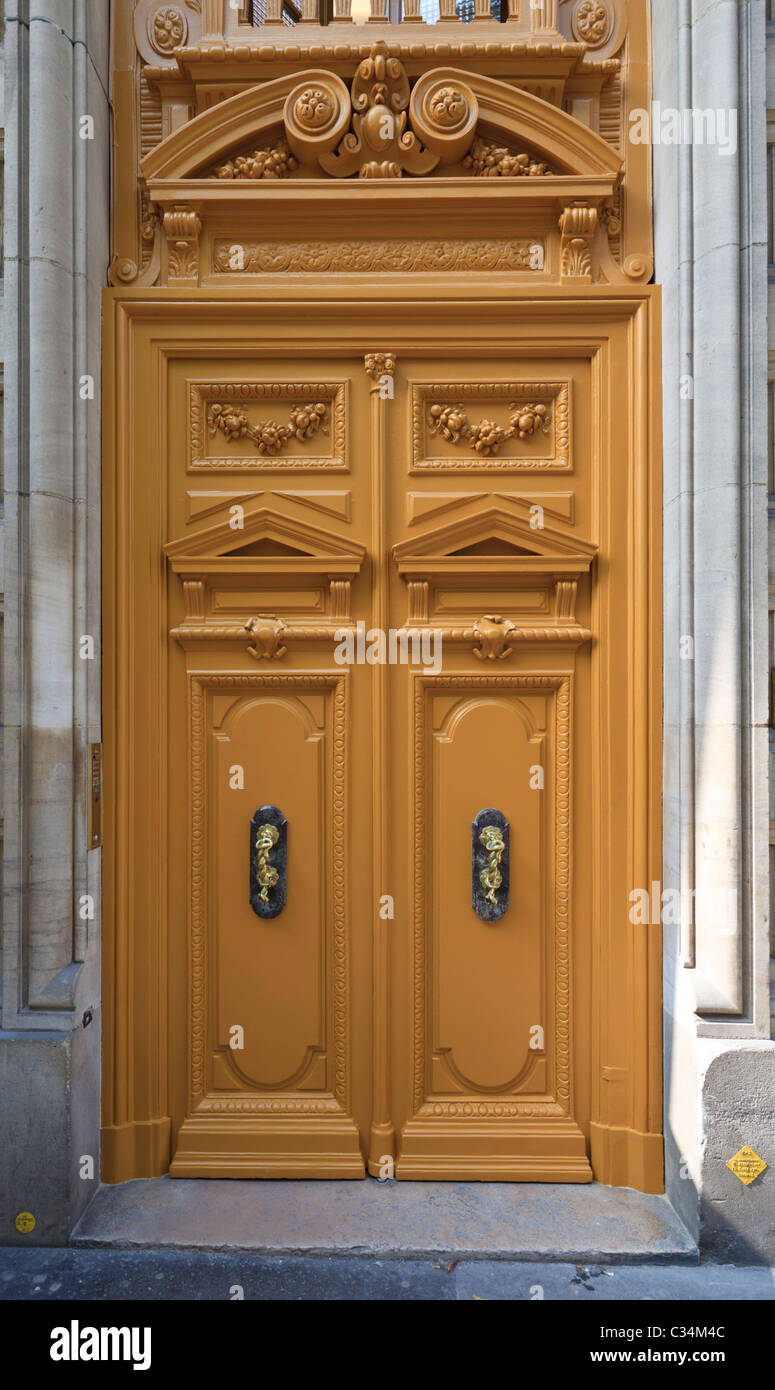 Portes parisiennes Banque de photographies et d’images à haute ...