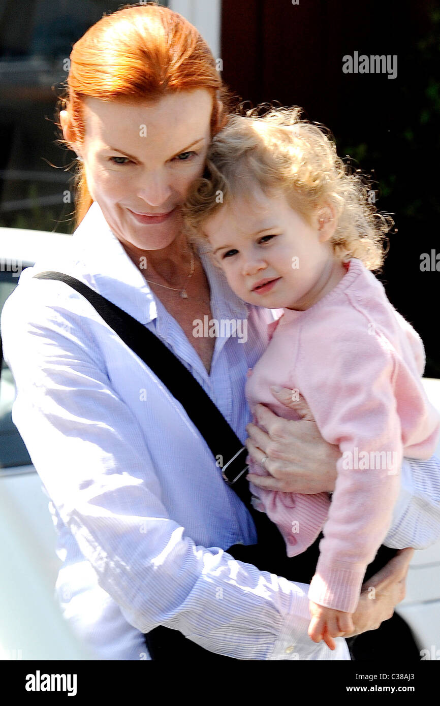 Enfants marcia cross Banque de photographies et d’images à haute ...
