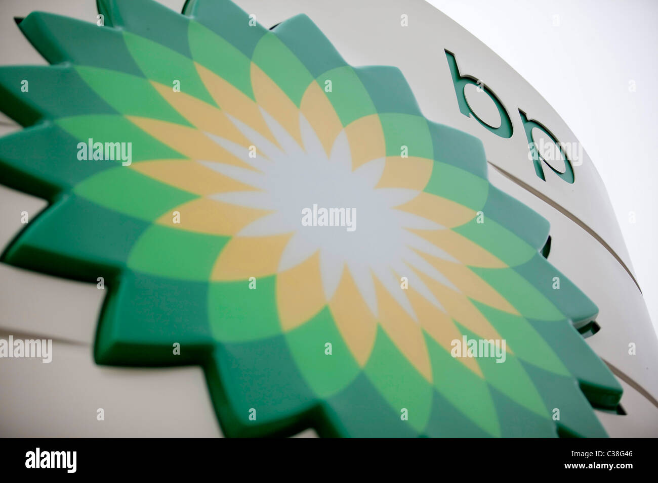 BP affiche à l'extérieur d'une station d'essence Photo Stock - Alamy