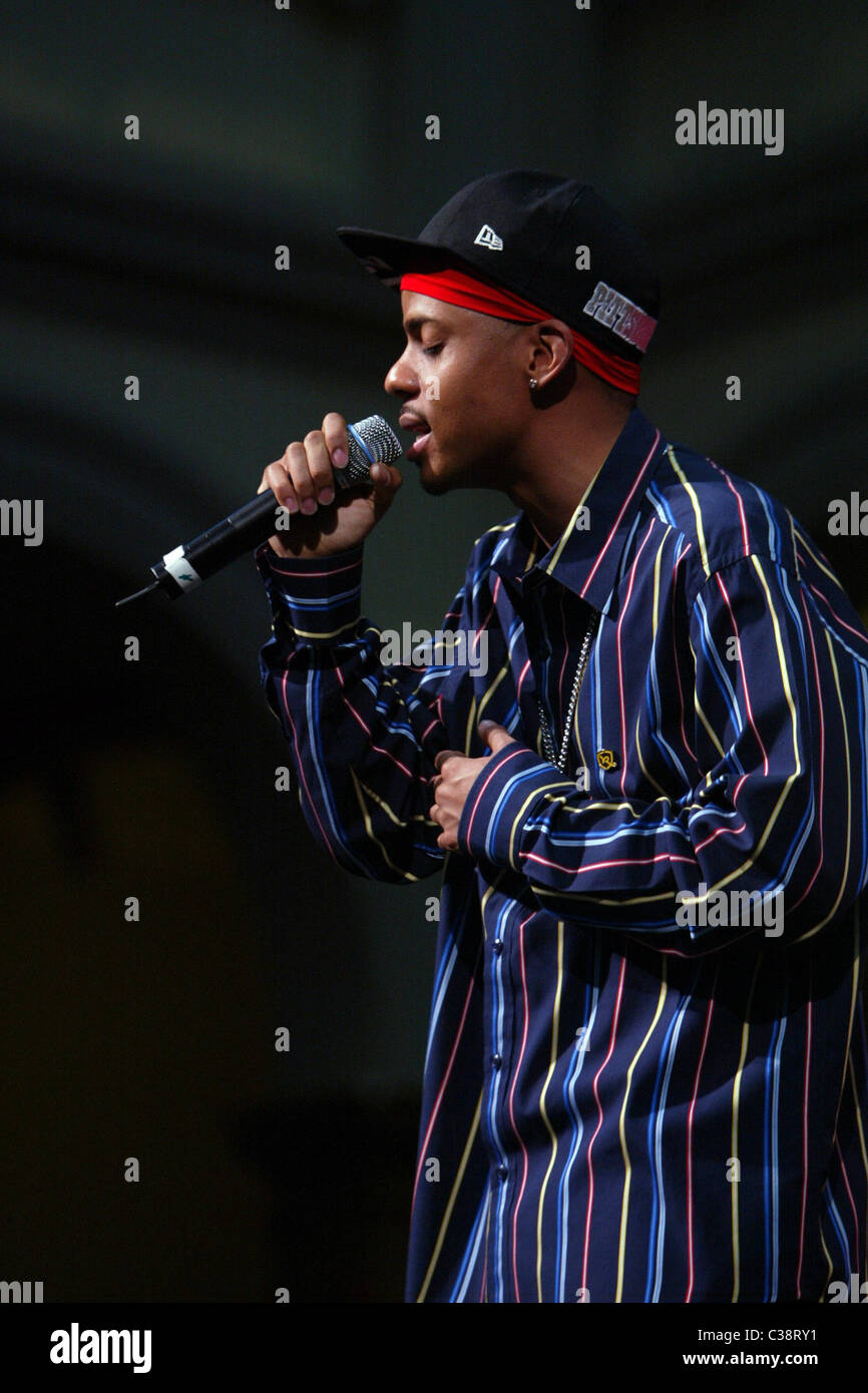 Enka singer Banque de photographies et d’images à haute résolution - Alamy