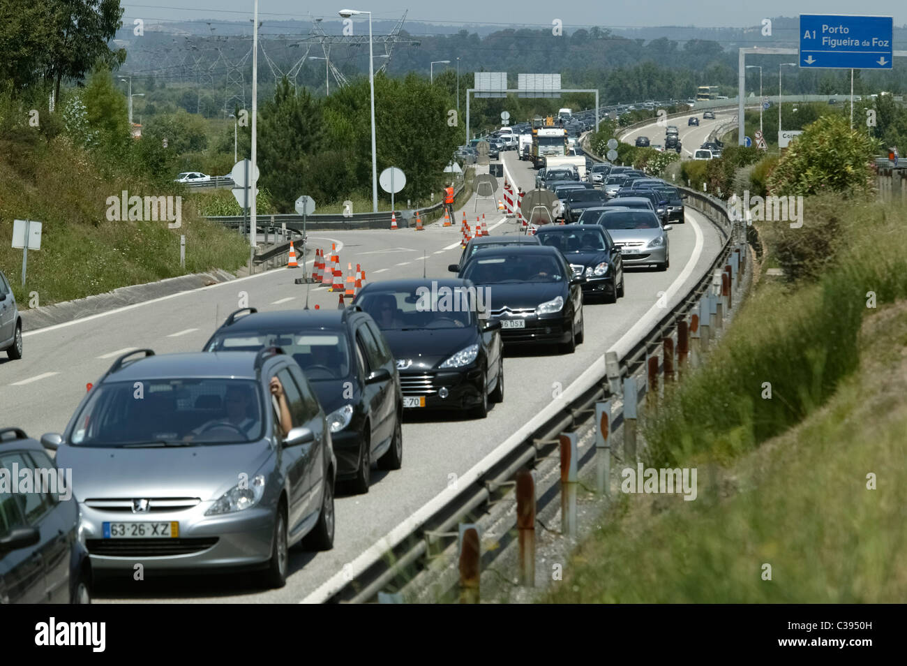 Circulation lente sur autoroute Banque de photographies et d’images à ...