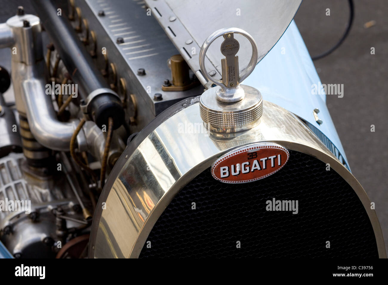 Bugatti radiator Banque de photographies et d’images à haute résolution ...