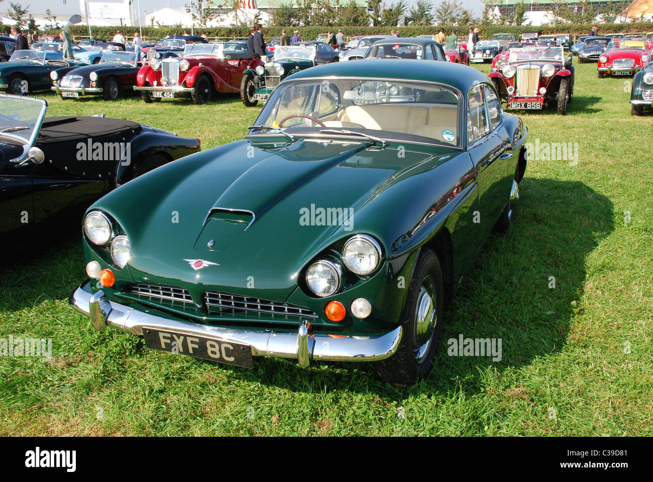 Cv show Banque de photographies et d’images à haute résolution - Alamy