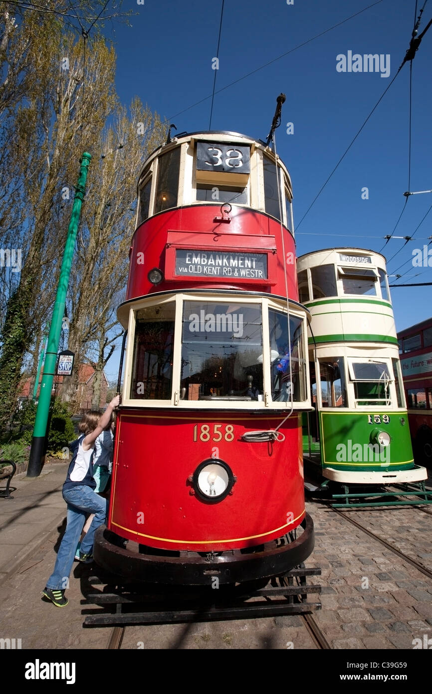 Streetcar tram trams tramway Banque de photographies et d’images à ...