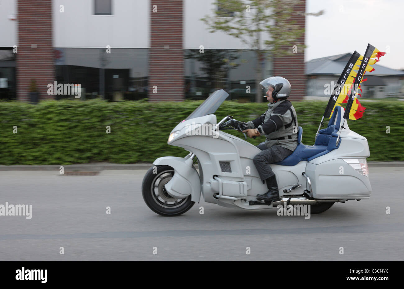 Honda goldwing man riding Banque de photographies et d’images à haute ...