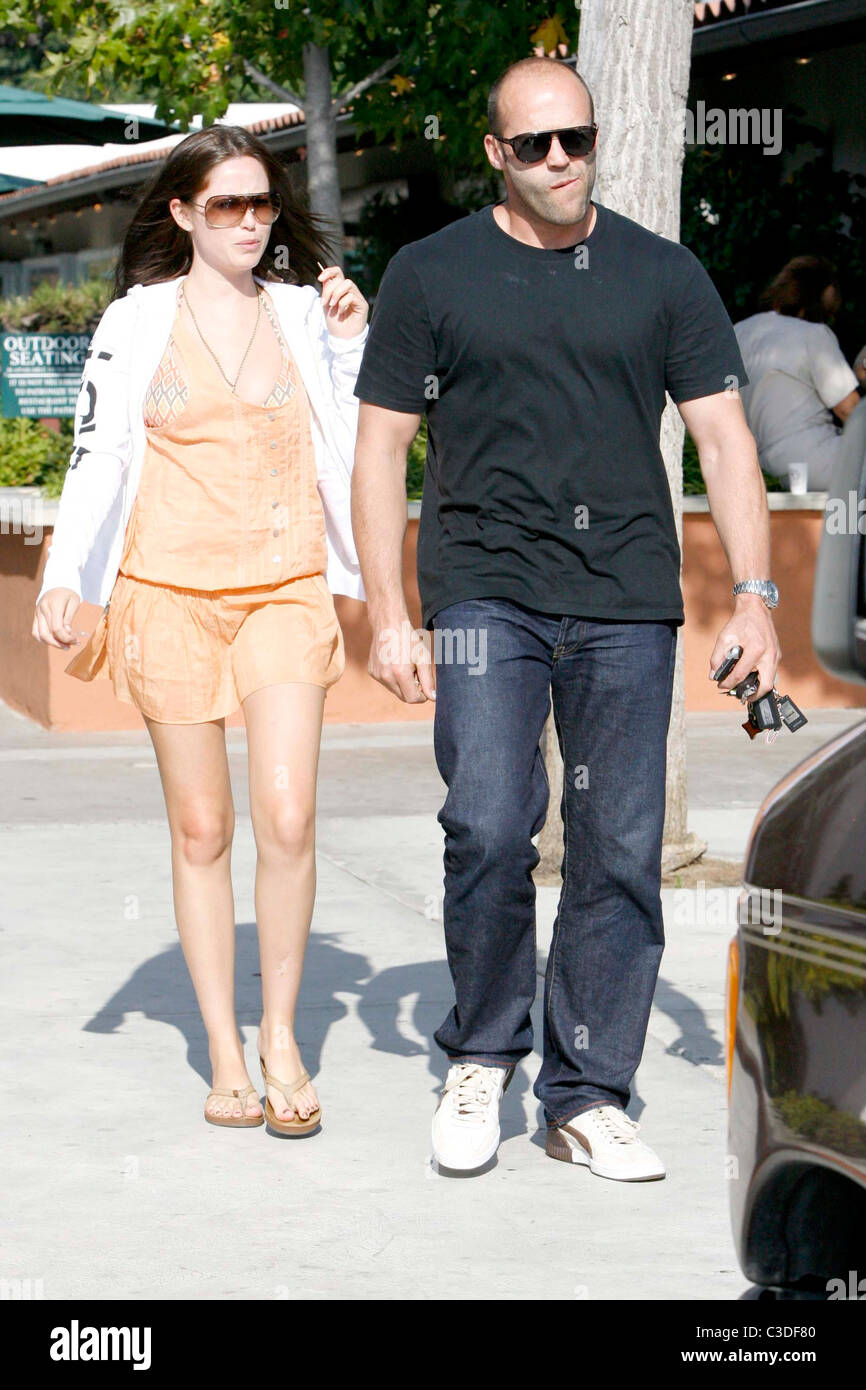 Alex Zosman et Jason Statham laissant tra di Noi restaurant à Malibu ...