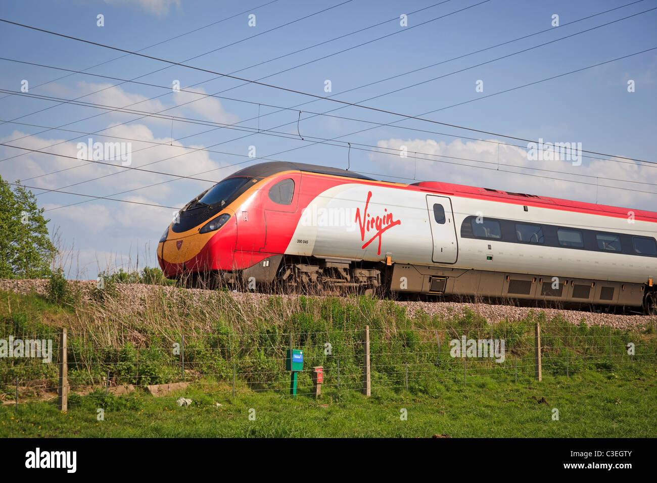 Pendolino inclinable Banque de photographies et d’images à haute ...