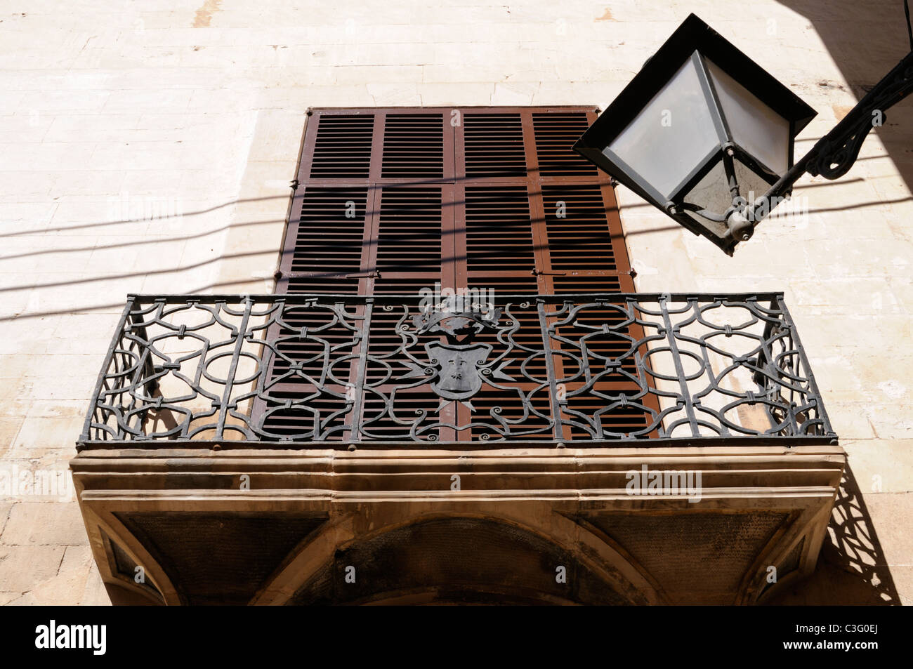 Balustrade de balcon en fer forgé Banque de photographies et d’images à ...