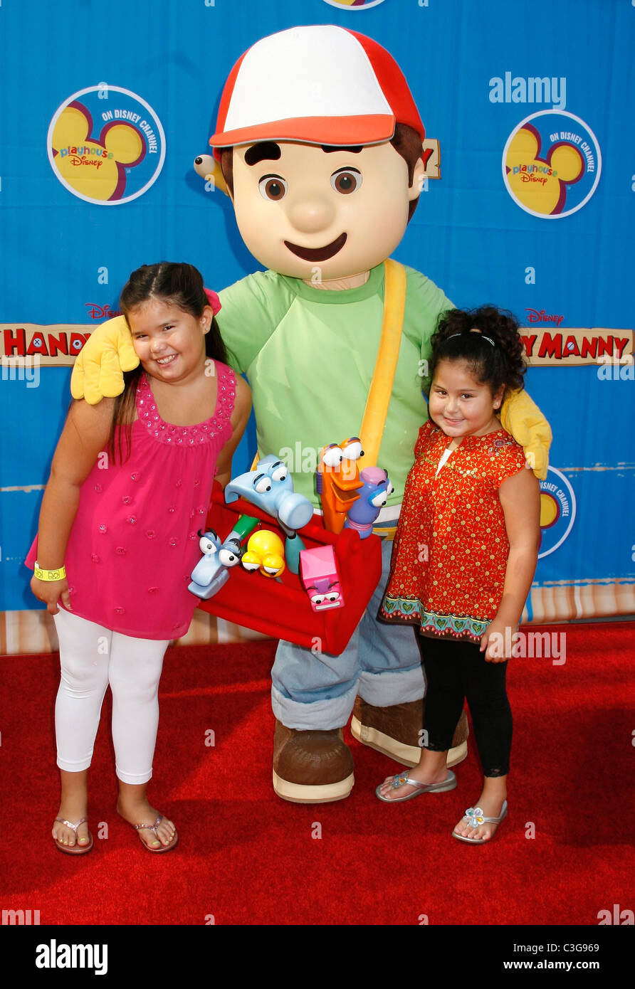 Madison De La Garza et Daniella Baltodano Los Angeles première de ...